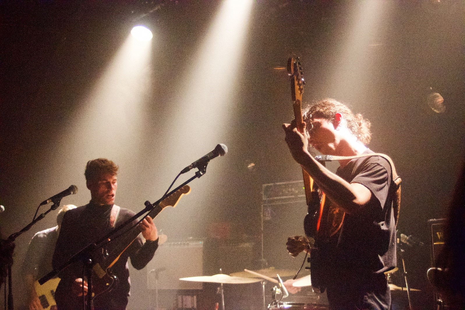 [LIVE REPORT] Live performance de Johnny Mafia : le cocktail acide de ...